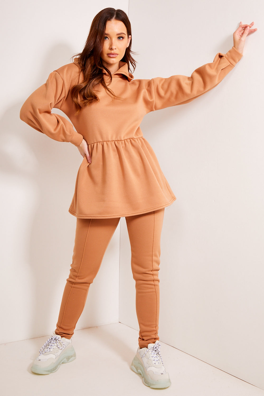 White Oversized Casual Joggers – LASULA